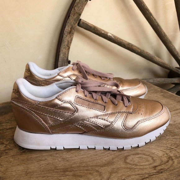 Reebok | Shoes | Reebok Classic Retro Style 7s 80s Gold Sport Workout ...